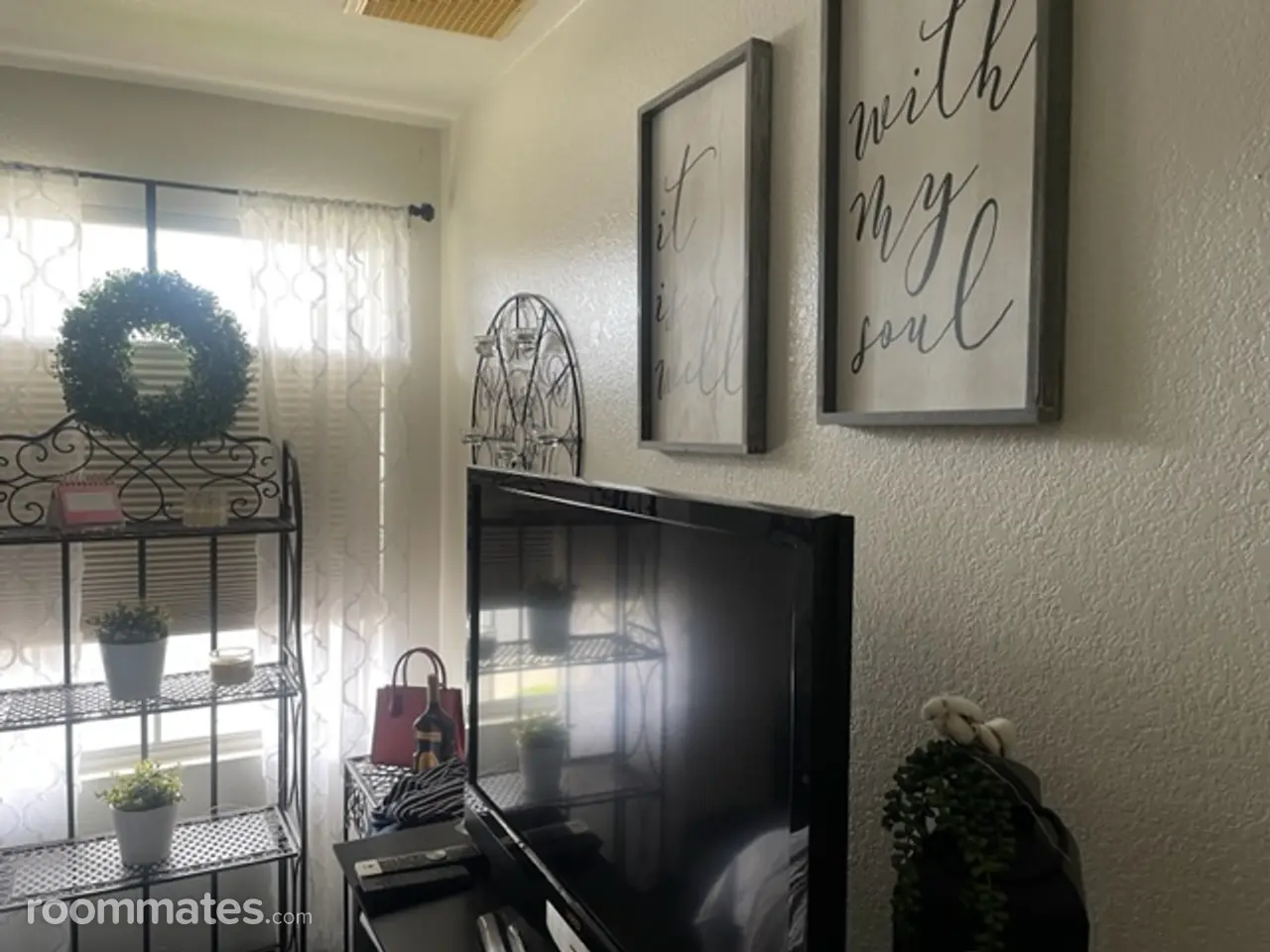 Room for rent by Lynda in Phoenix, AZ · Roommates.com