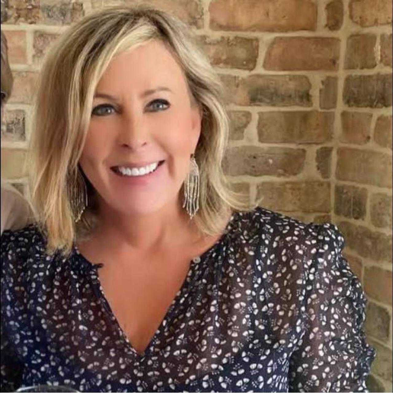 Jane is looking for a room in Boca Raton, Florida, Jupiter, Florida ...