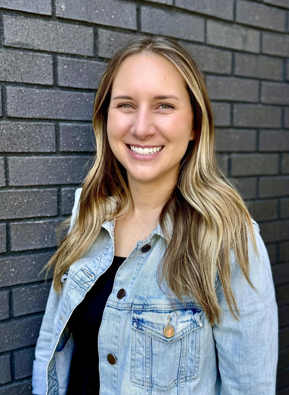 Laura is looking for a room in Fullerton, CA · Roommates.com