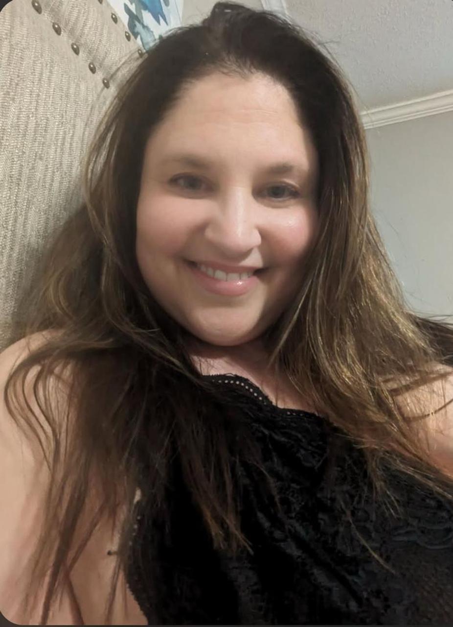 Beca is looking for a room in Houston, TX · Roommates.com