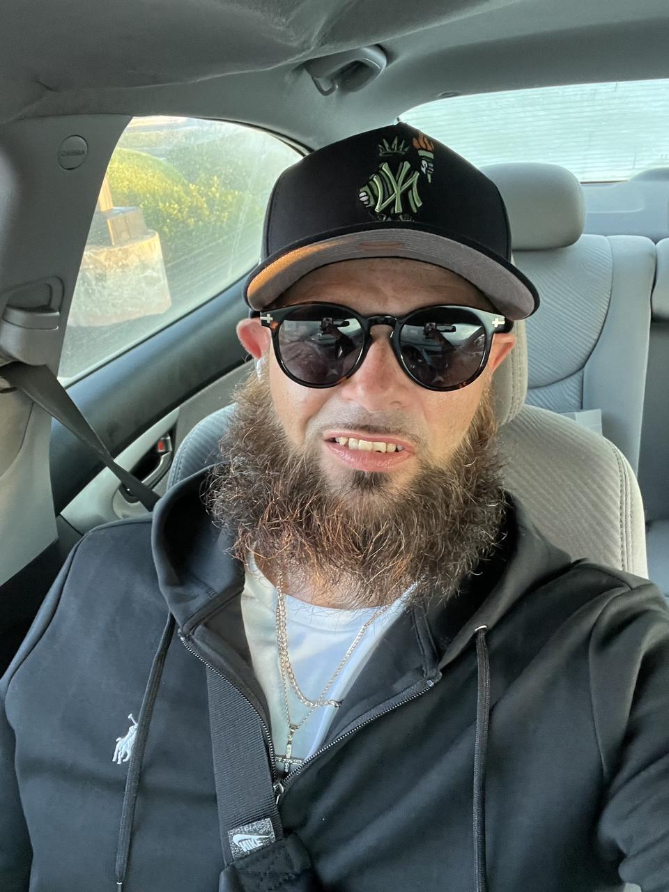 Scott is looking for a room in New Haven, CT · Roommates.com