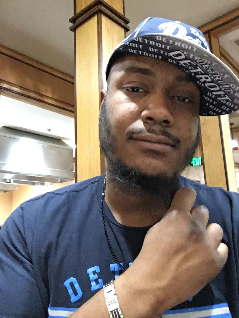 Mike is looking for a room in Redford Township, MI · Roommates.com