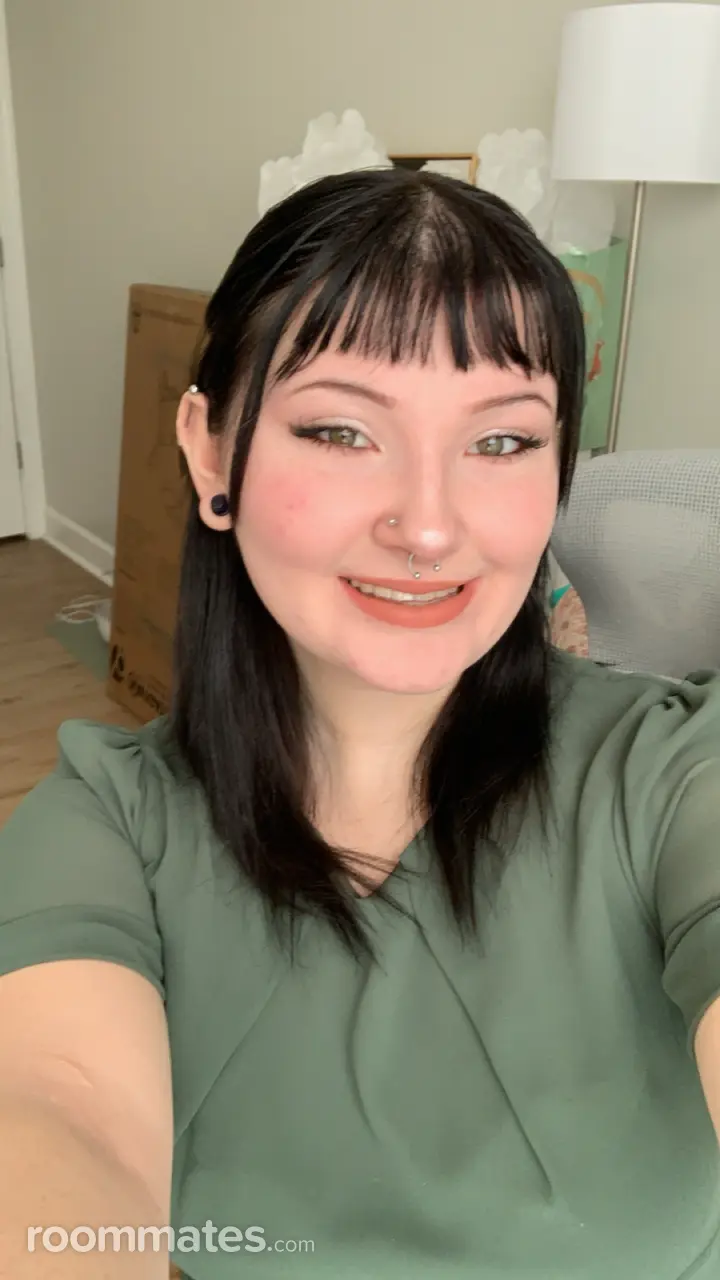 Jade is looking for a room in New York City, NY · Roommates.com