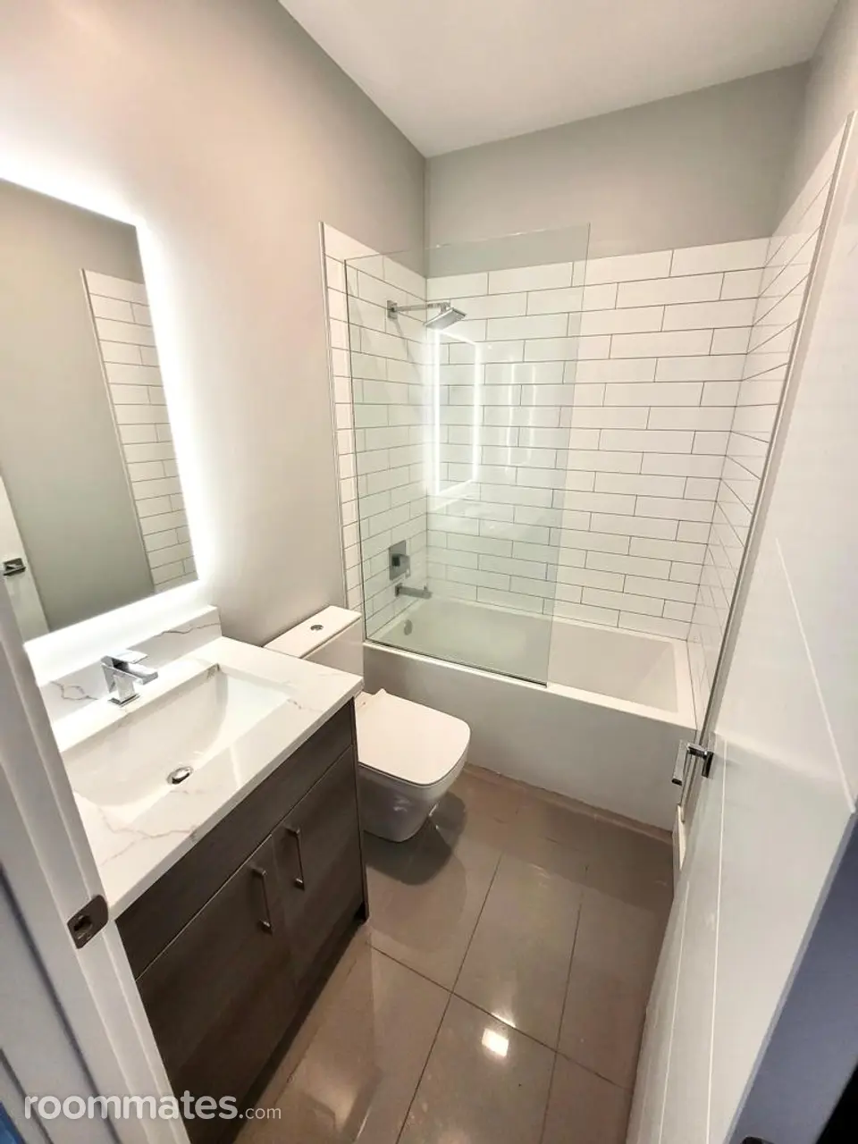 Room for rent by Faran in Chicago, IL · Roommates.com