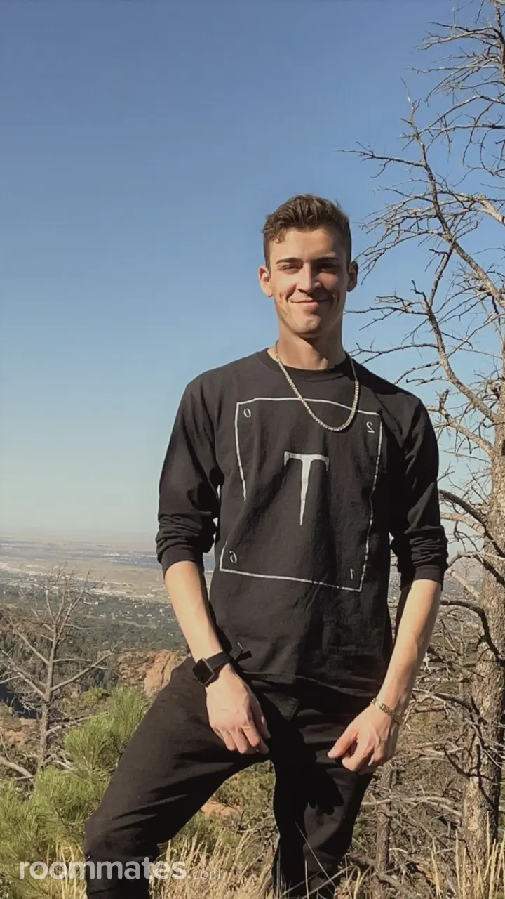 Marcus is looking for a room in Glendale, AZ · Roommates.com