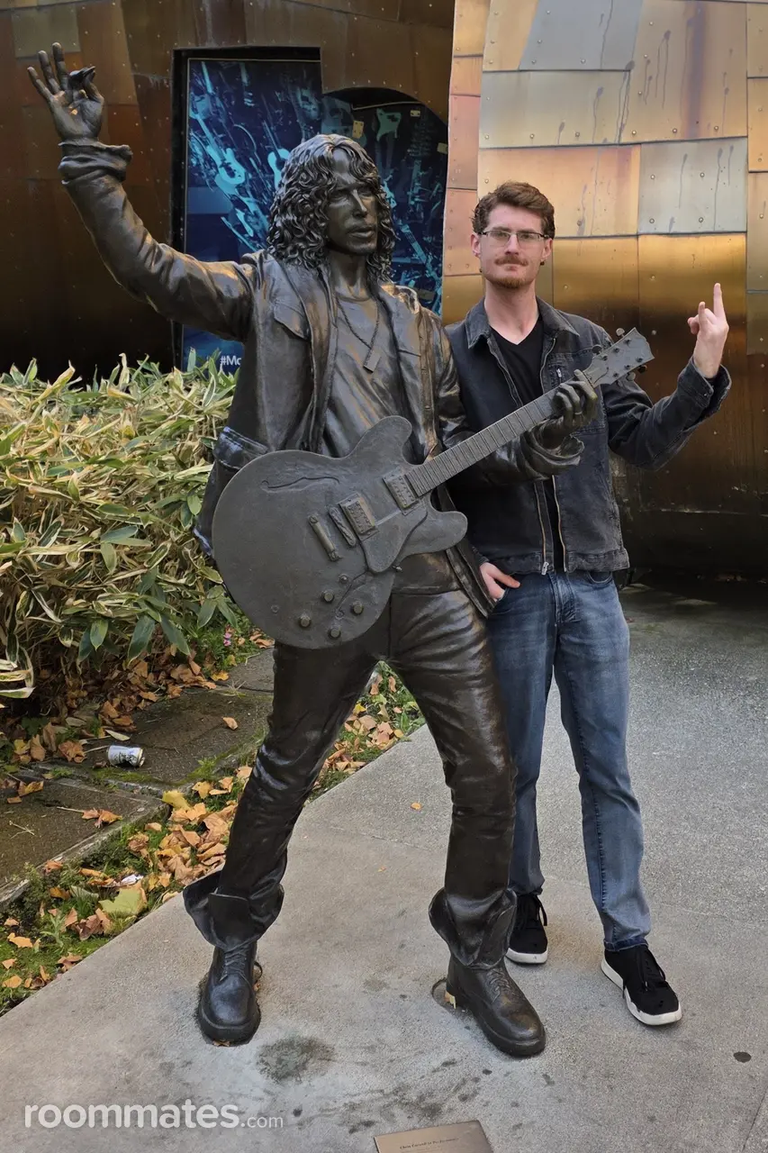 CALVIN is looking for a room in Los Angeles, CA · Roommates.com